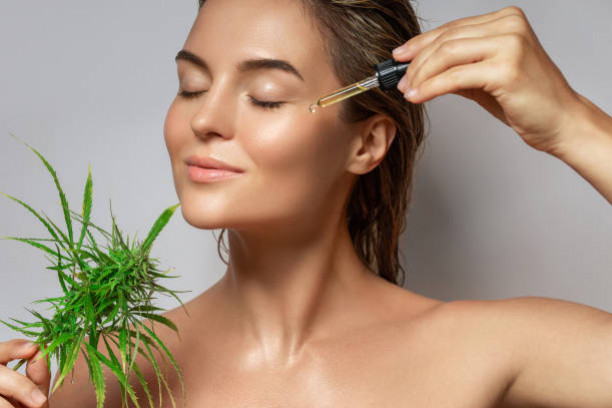 Cosmétiques CBD : Les bienfaits pour votre visage